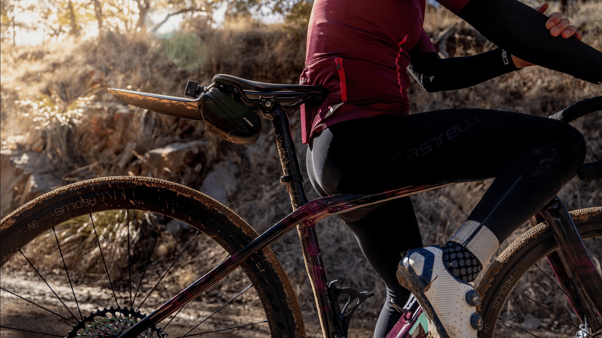 Trek Blendr サドルバッグ｜リアライトとフェンダーをしっかり取り付け可能 | ROUTE610